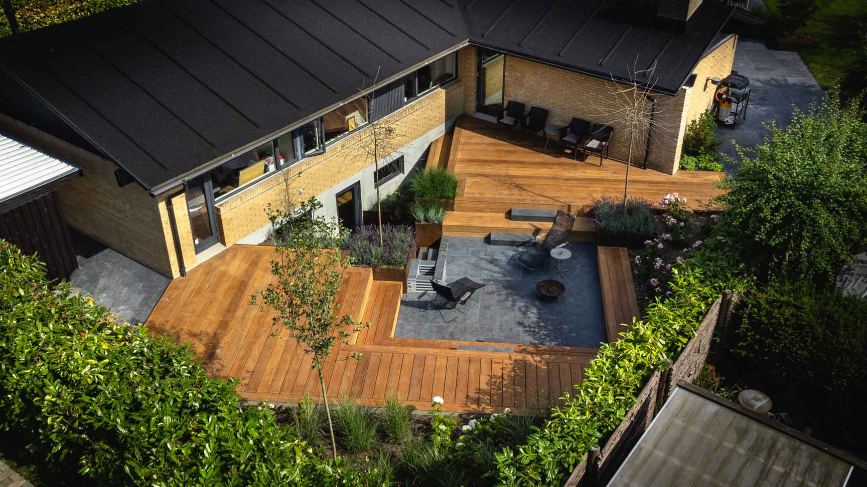 Have og terrasse i flere vinkler og materialer med Designhaver – Kun ...